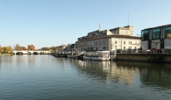 Cruise the Charente River in Cognac France or Rent Your Own Boat ...
